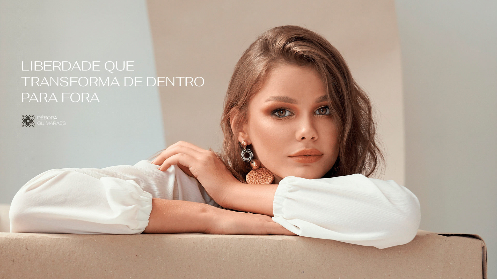 Débora Guimarães - Identidade Visual | Flue Design